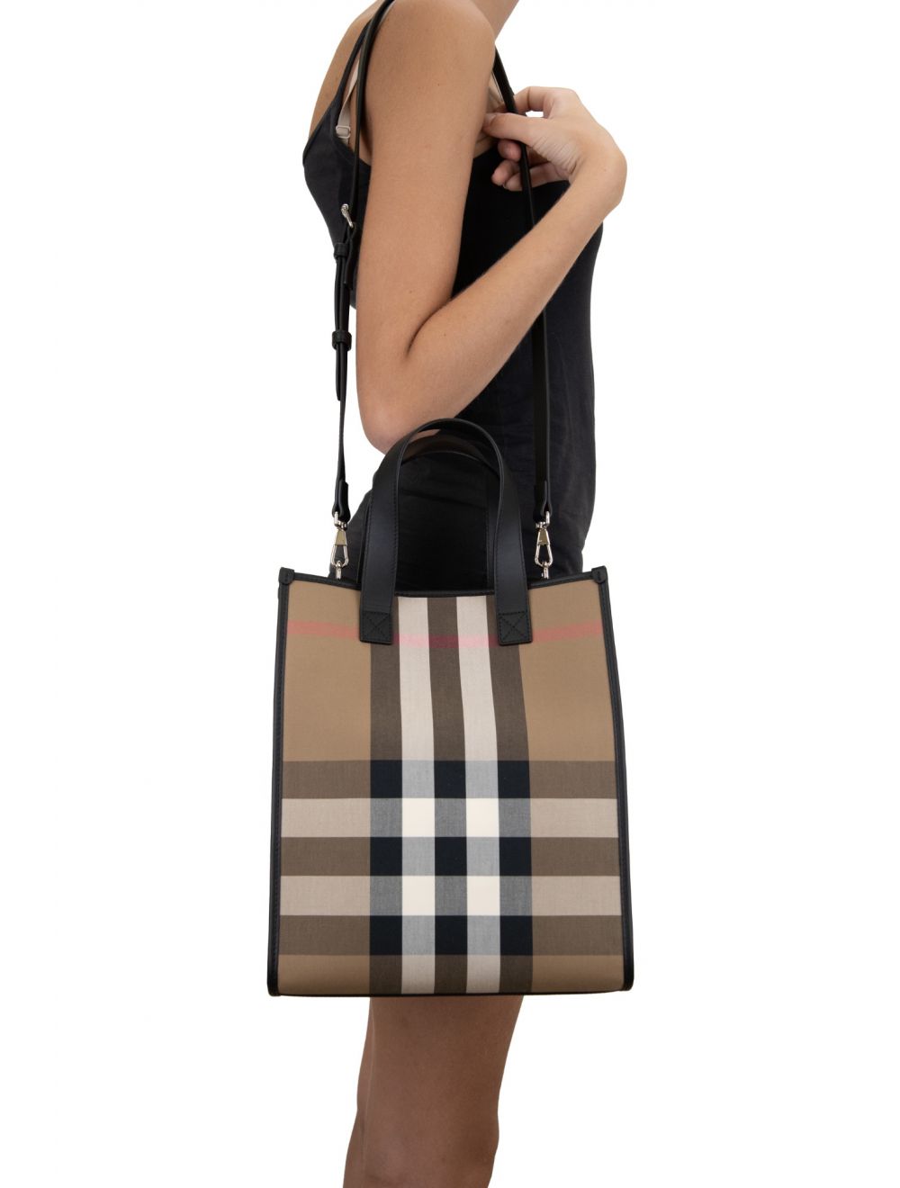 Burberry over the shoulder bags store